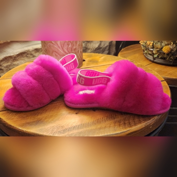 UGG | Shoes | Nwt Girls Ugg Slippers | Poshmark
